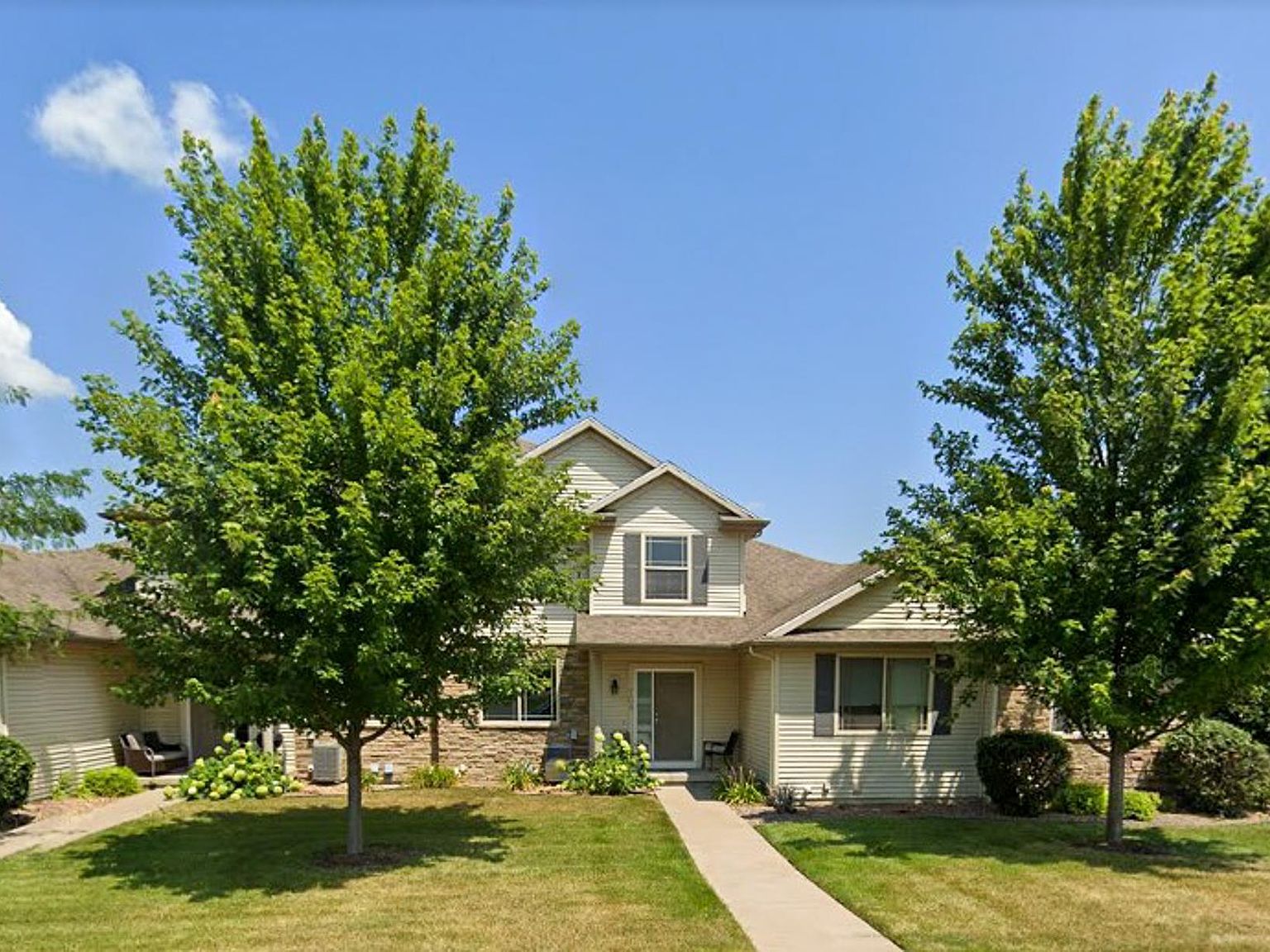 704 Foster Rd, Iowa City, IA 52245 | Zillow