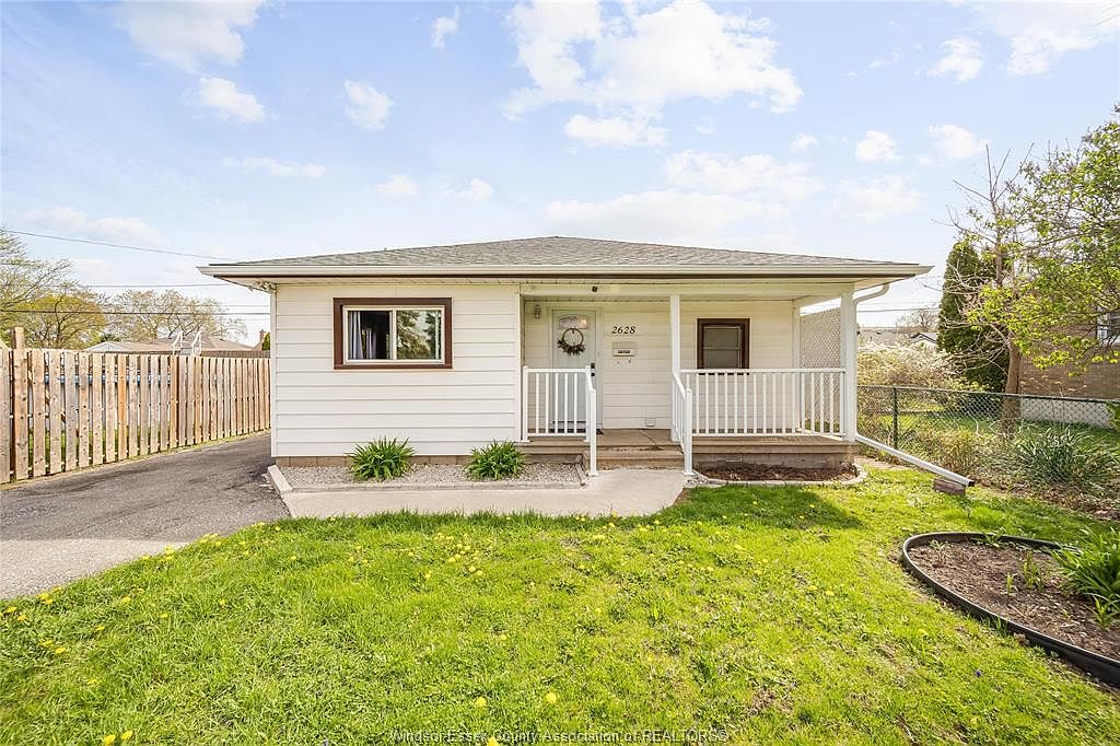 2628 Meighen Rd, Windsor, ON N8W 4C5 | MLS #25011697 | Zillow