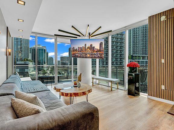 92 SW 3rd St APT 901, Miami, FL 33130 | Zillow