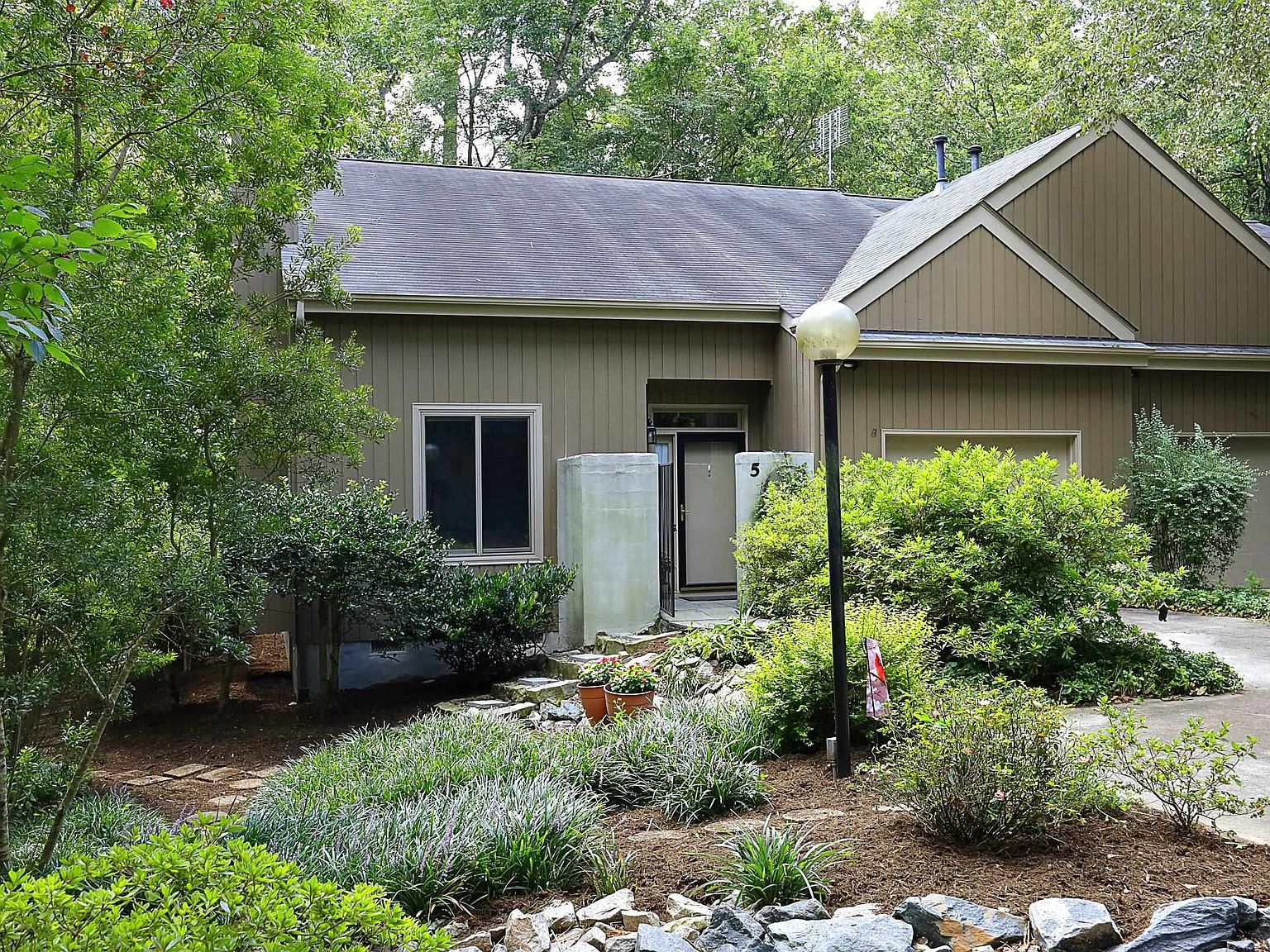 5 Tottenham Ln, Chapel Hill, NC 27517 | Zillow