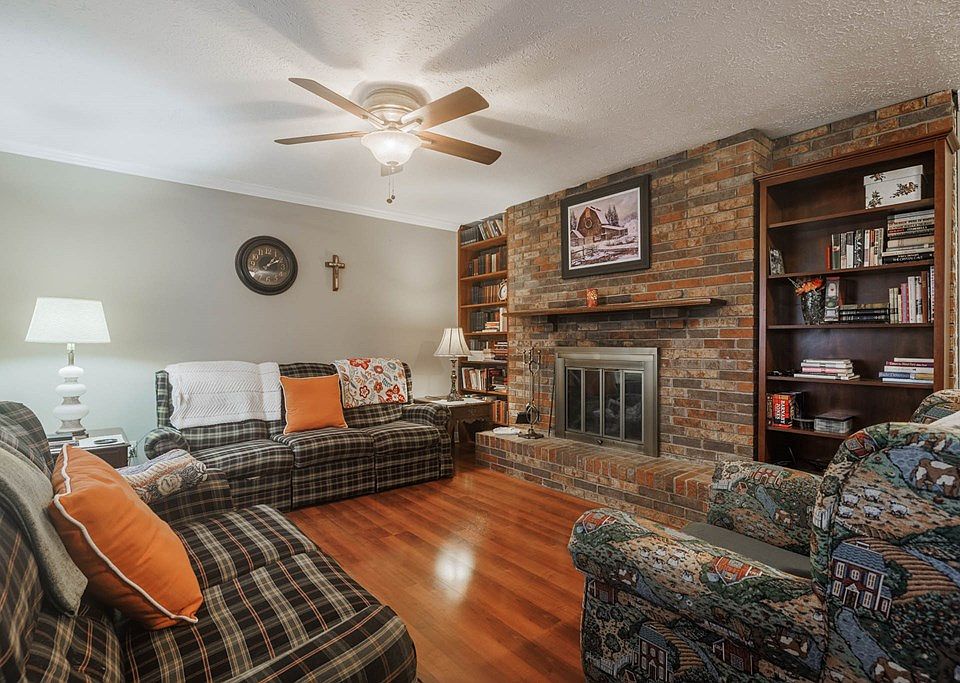 9393 Parks Rd, Utica, KY 42376 | Zillow