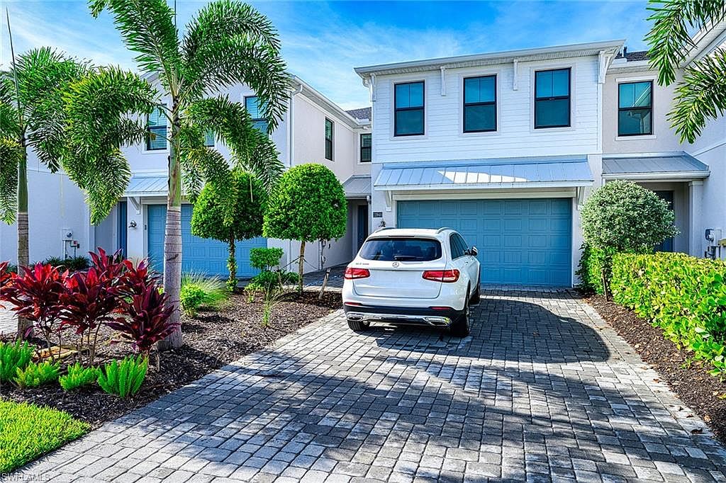 12948 Pembroke Dr, Naples, FL 34105 | MLS #222064856 | Zillow