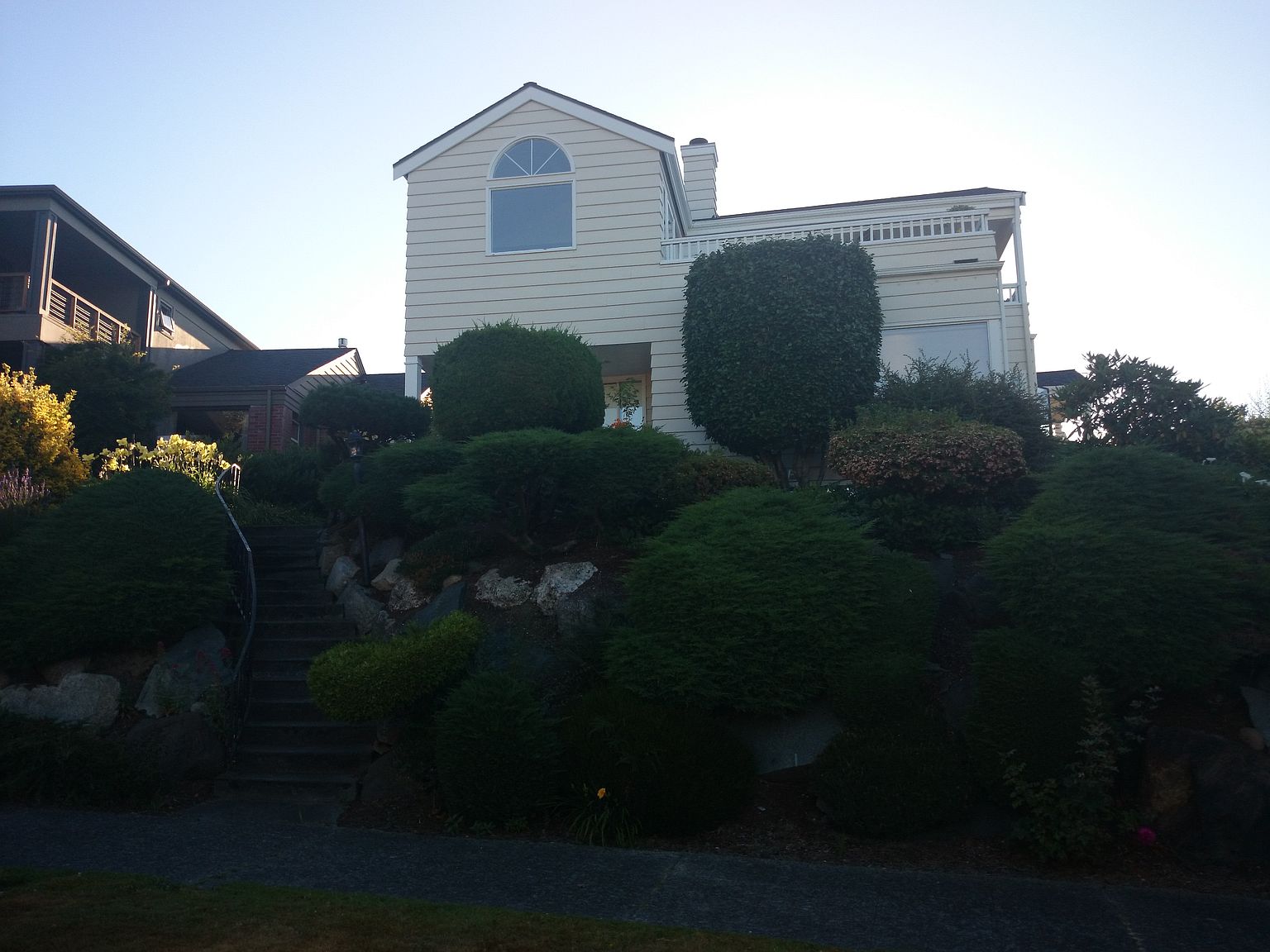 1930 Edgemont Pl W, Seattle, WA 98199 | Zillow