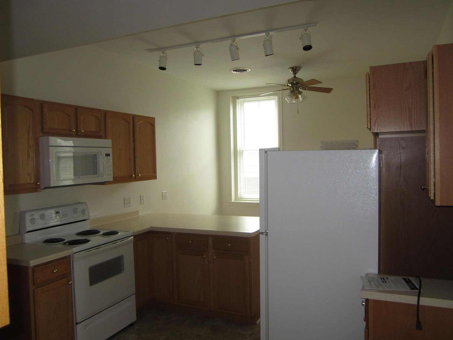 111 N Main St #202, Alma, WI 54610 | Zillow