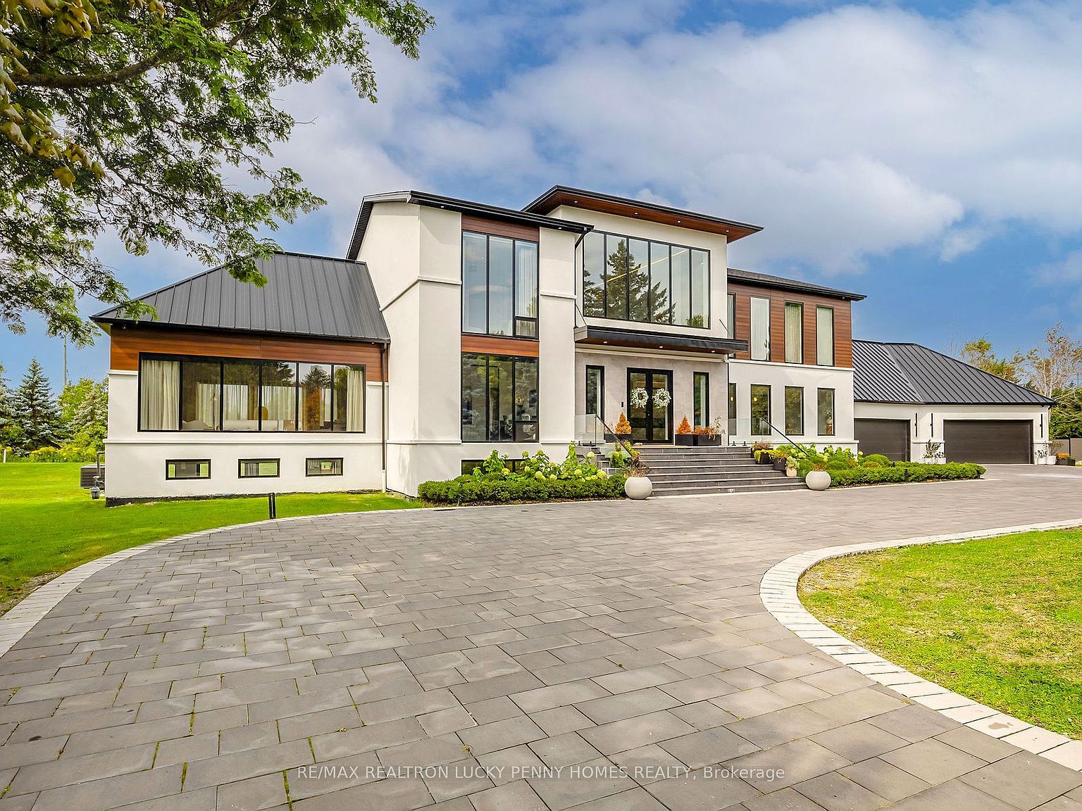 2 Allen Mnr, Markham, ON L6C 1B2 | MLS #N12018413 | Zillow