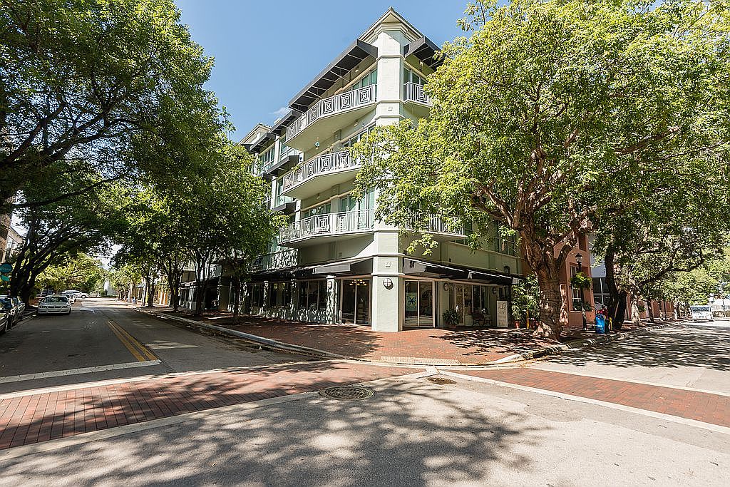 3333 Rice St APT 303, Miami, FL 33133 | Zillow