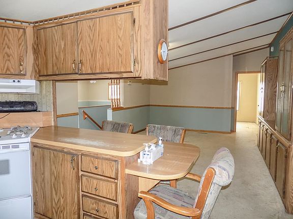 306 Bryan St, Loomis, NE 68958 | Zillow