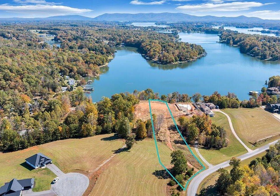 137 Blue Heron Rd #15A, Wirtz, VA 24184 | Zillow