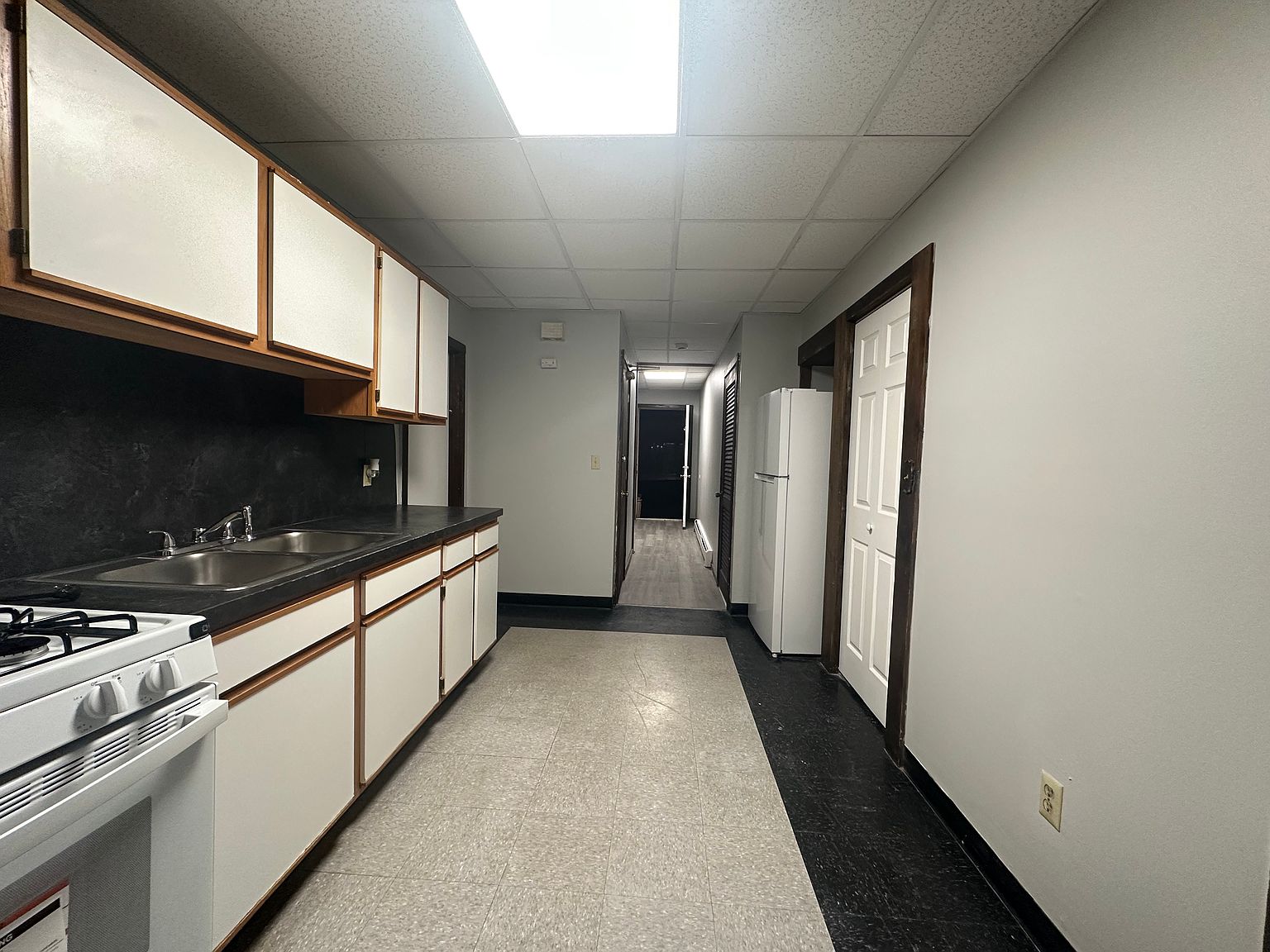 49-51 Perry Ave #1, Shelton, CT 06484 | Zillow