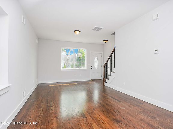 458 Robinson Ave, Staten Island, NY 10312 | Zillow