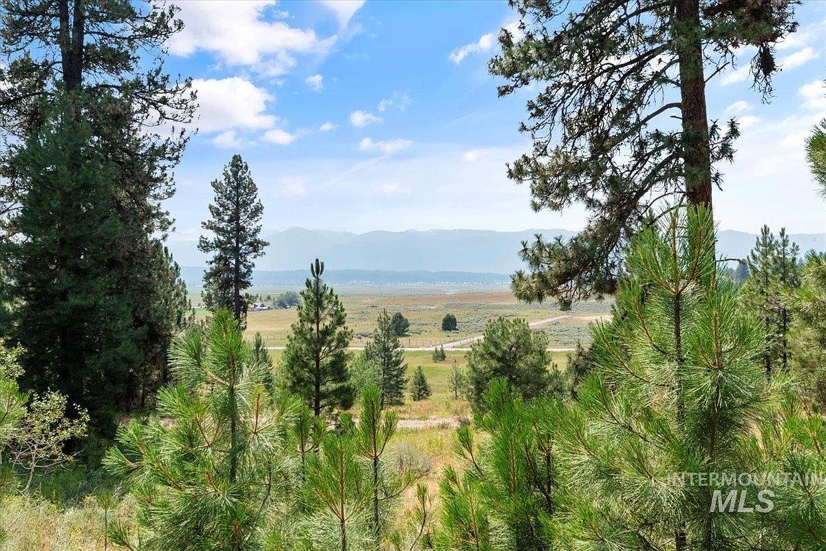 6 Joshua Dr, Cascade, ID 83611 | Zillow