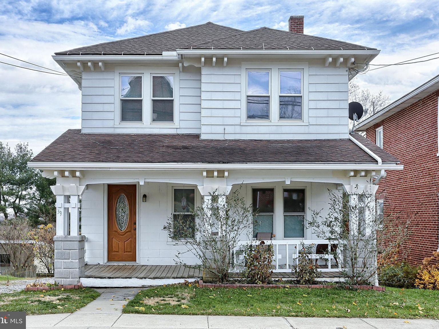 39 S Main St, Seven Valleys, PA 17360 | Zillow