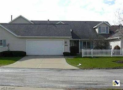 1365 Chestnut Knls #9-8, Broadview Heights, OH 44147 | Zillow