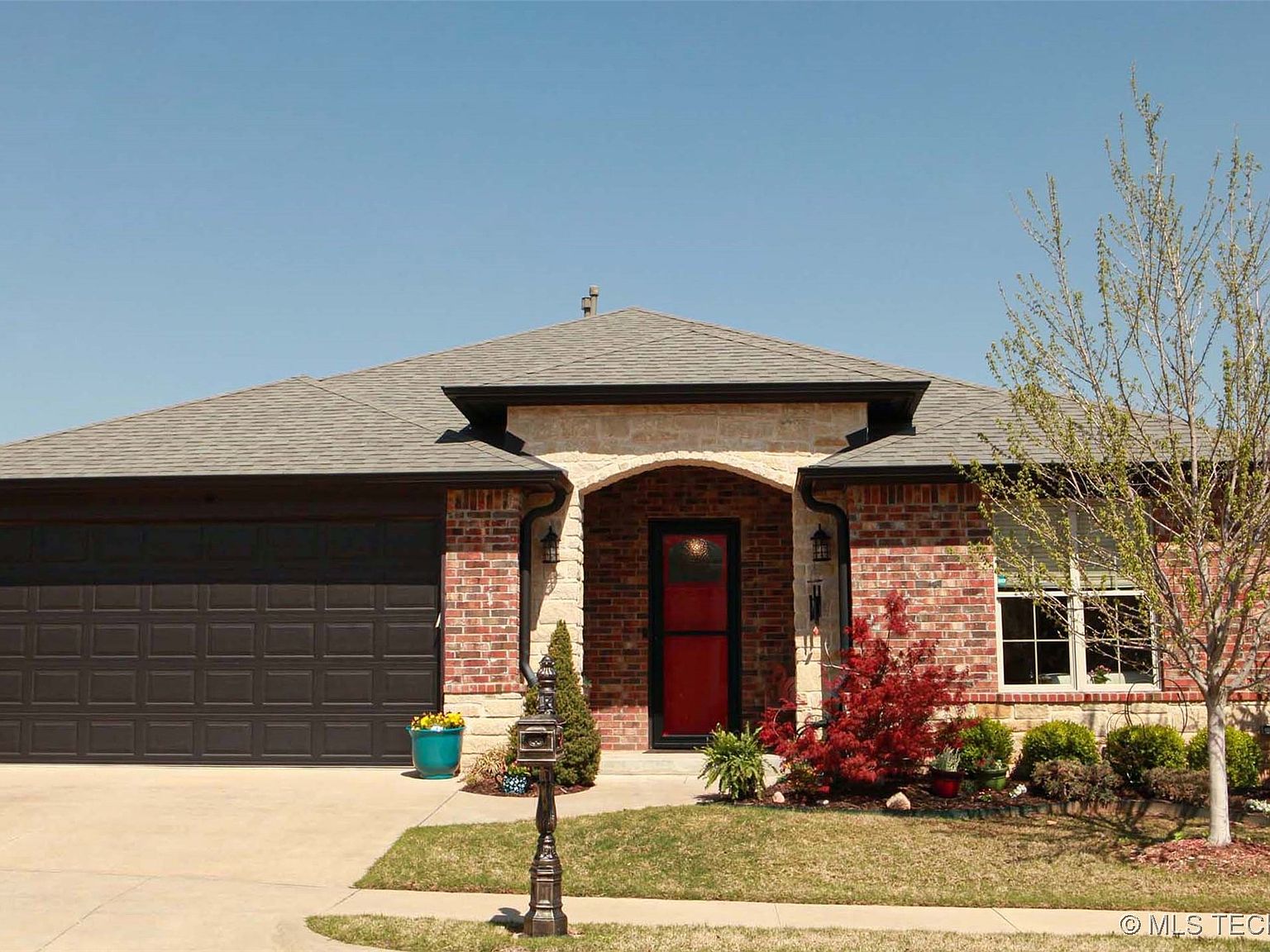 1119 W 85th St S, Tulsa, OK 74132 | MLS #2515712 | Zillow