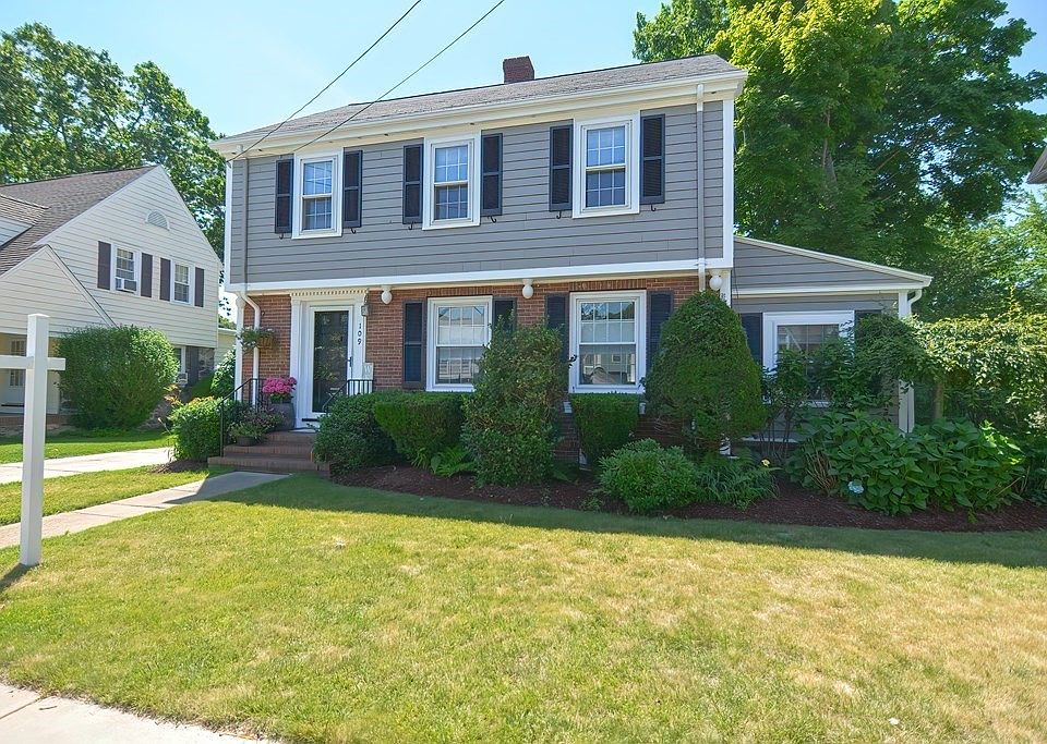 109 Howard St, Melrose, MA 02176 | Zillow