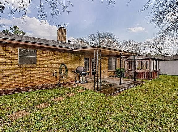 136 Kings Row St, Arlington, TX 76010 | Zillow