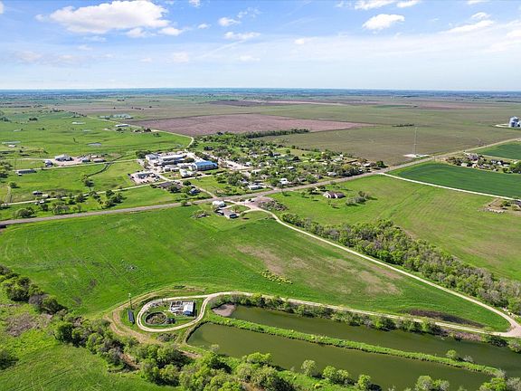 400 W Highway 22, Frost, TX 76641 | MLS #20580292 | Zillow