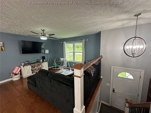 4442 Coal River Rd, Alum Creek, WV 25003 | Zillow