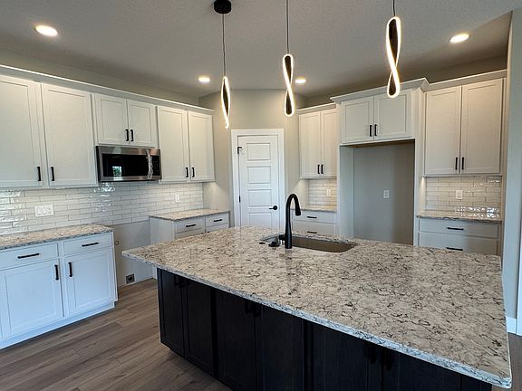 1413 Colonial Ct, Eldridge, IA 52748 | MLS #12623574 | Zillow