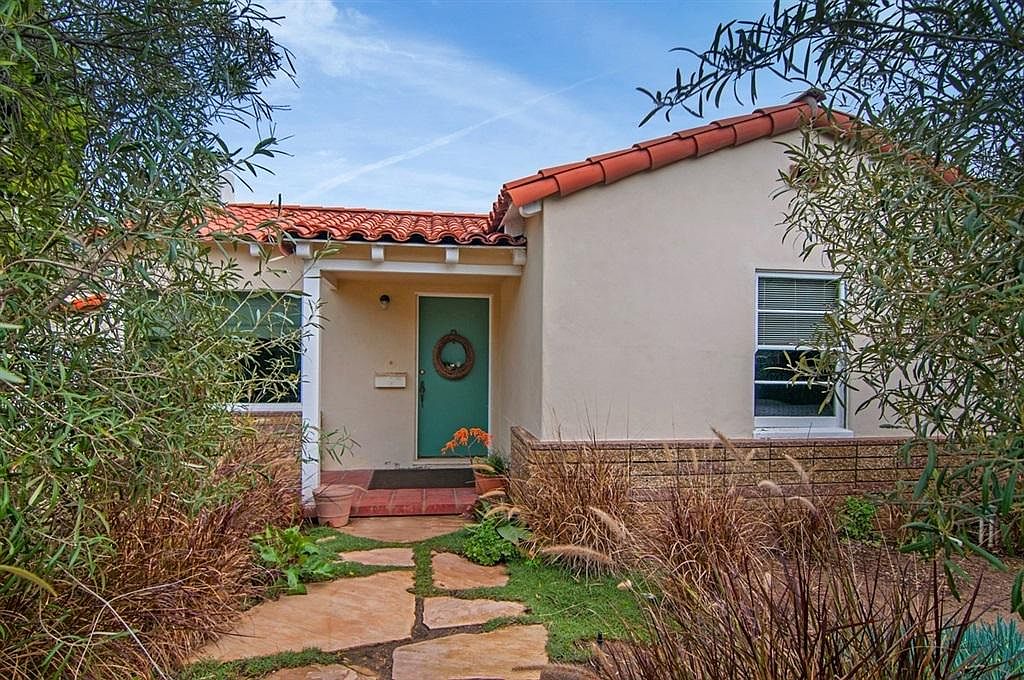 3921 Wabaska Dr, San Diego, CA 92107 | Zillow