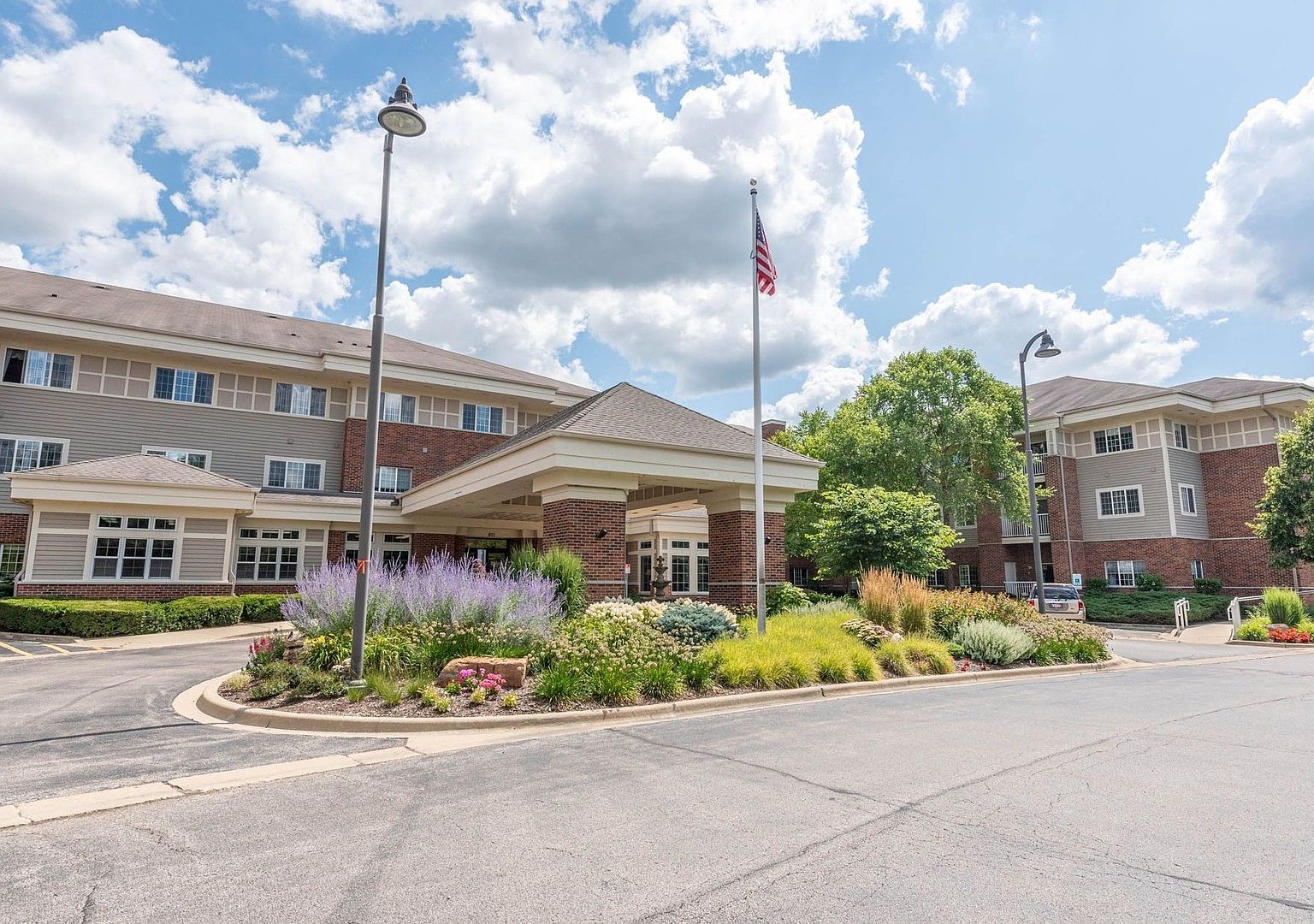 801 N McLean Blvd APT 346, Elgin, IL 60123 | MLS #11852375 | Zillow