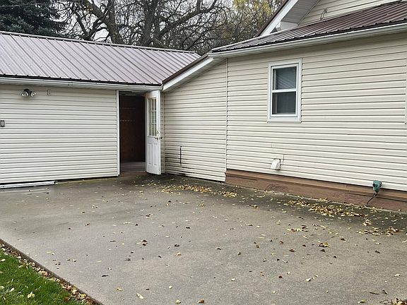106 Hickory St, Langford, SD 57454 | MLS #35-523 | Zillow