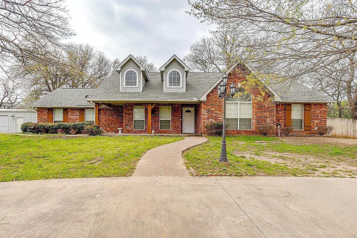 117 Howard Newby Ln, Springtown, TX 76082 | Zillow