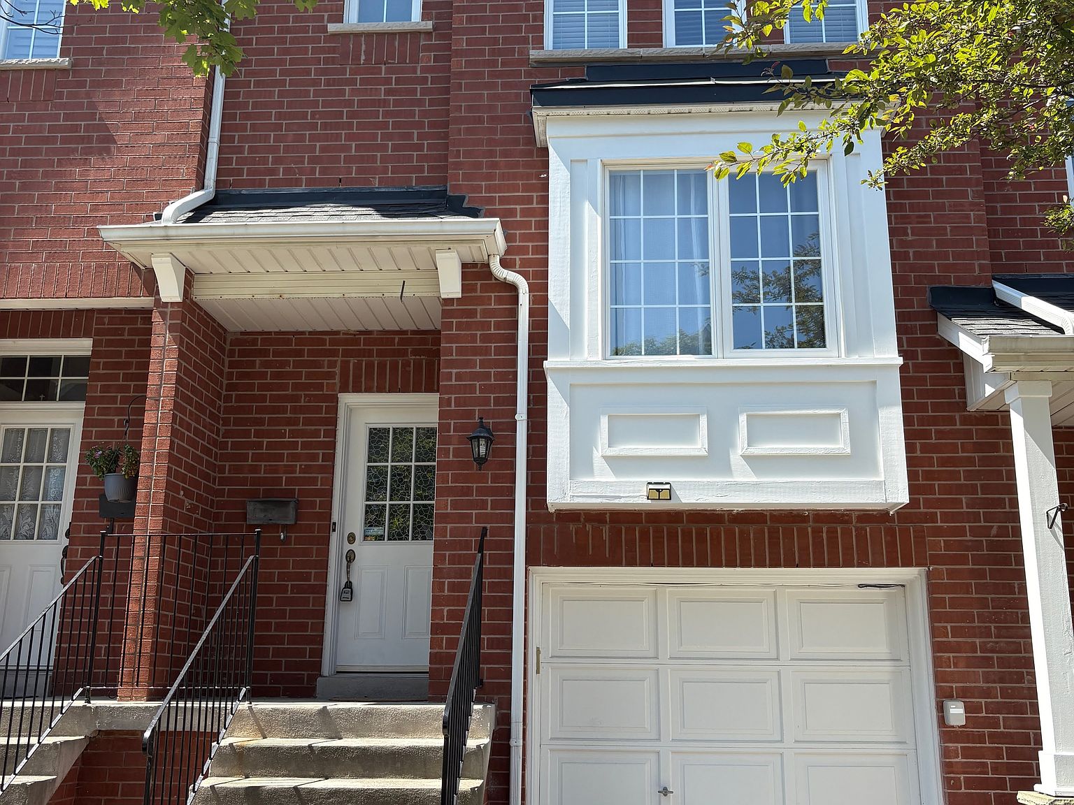 1591 S Parade Ct, Mississauga, ON L5M 6G1 | Zillow