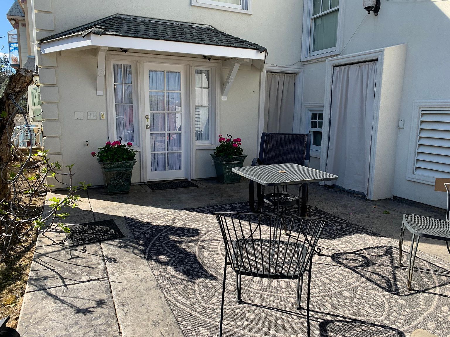 2172 West St, Redding, CA 96001 | Zillow