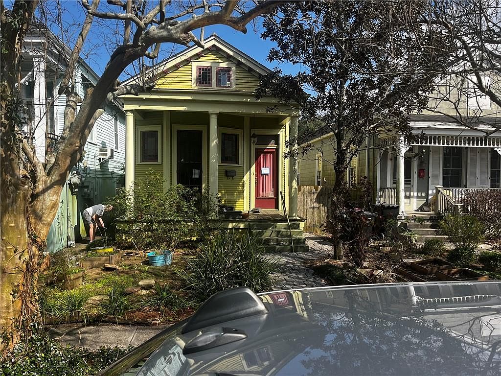 8219 Sycamore Pl, New Orleans, LA 70118 | Zillow