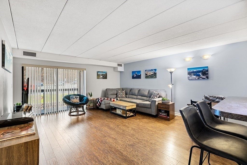 40 Main St APT 205, Stoneham, MA 02180 | Zillow
