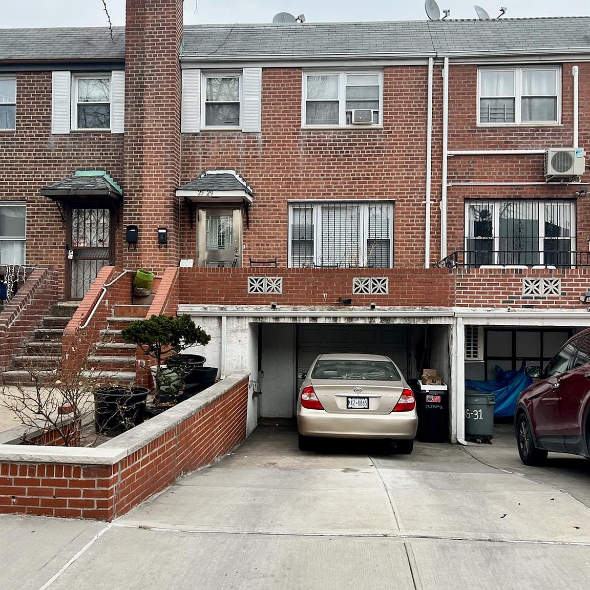 2529 87th St FLOOR 2, East Elmhurst, NY 11369 | Zillow