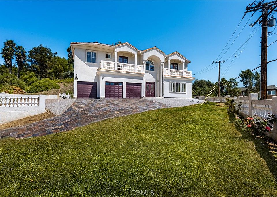 10422 Ladera Senda, Santa Ana, CA 92705 | MLS #PW23159243 | Zillow