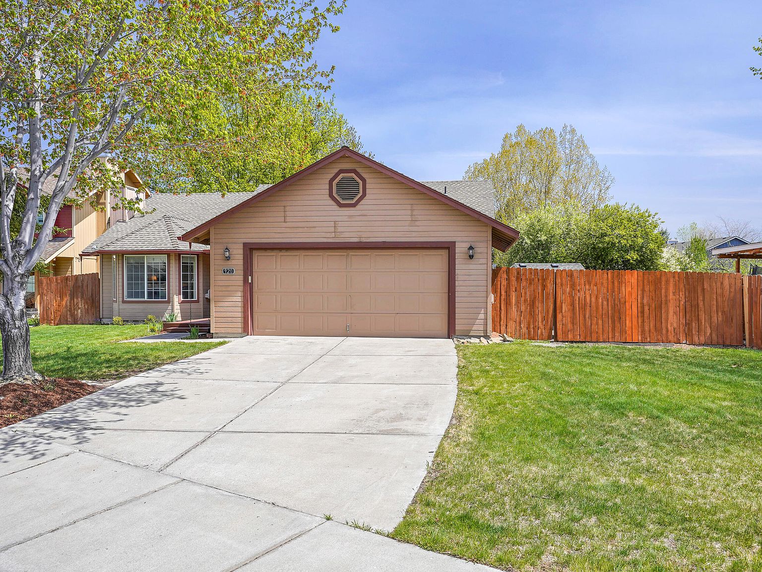 920 NW 21st St, Redmond, OR 97756 | Zillow