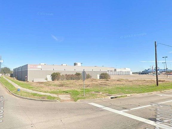 10801 Kingspoint Rd, Houston, TX 77075 | Zillow