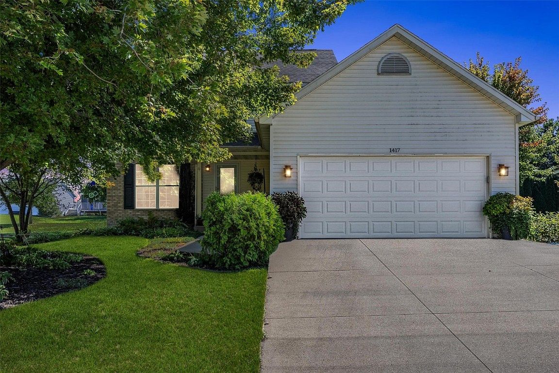 1417 Fox Trail Dr NE, Cedar Rapids, IA 52402 | Zillow