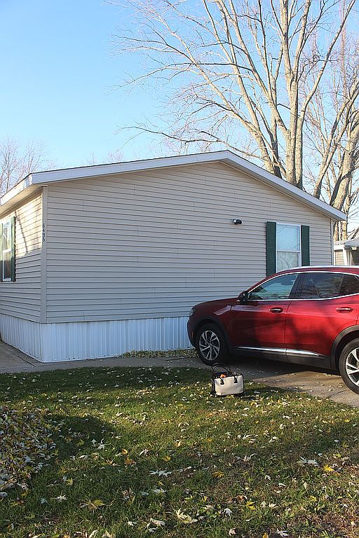 5495 Fork Ave SW, Grand Rapids, MI 49548 | Zillow