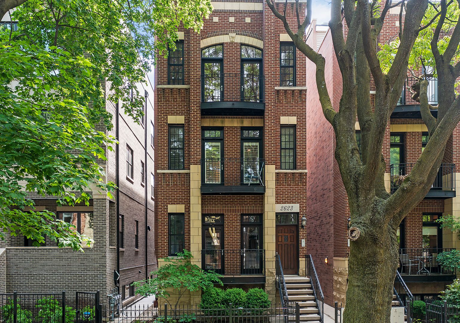 2623 N Wilton Ave #3, Chicago, IL 60614 | Zillow