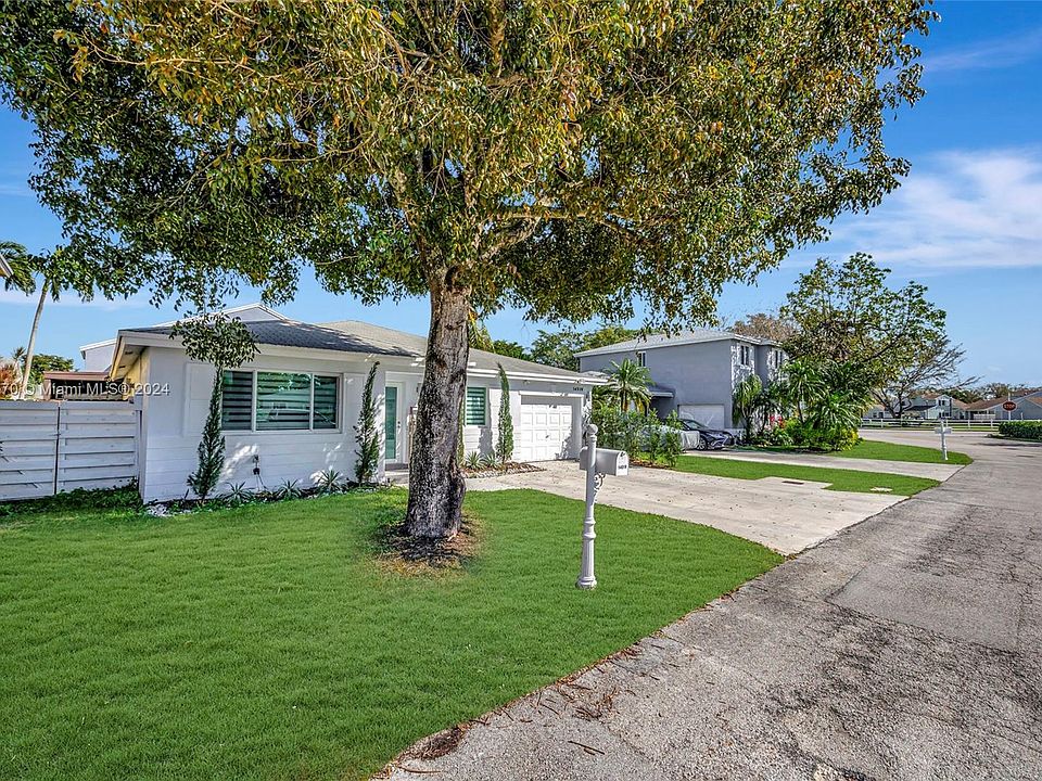 14519 SW 139th Avenue Cir E, Miami, FL 33186 | Zillow