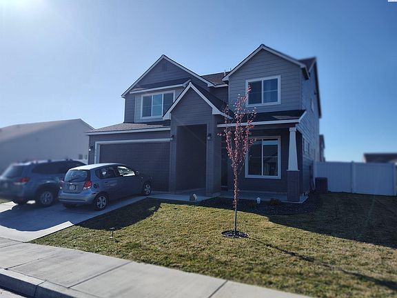 308 Emerald Ave, Grandview, WA 98930 | MLS #275077 | Zillow