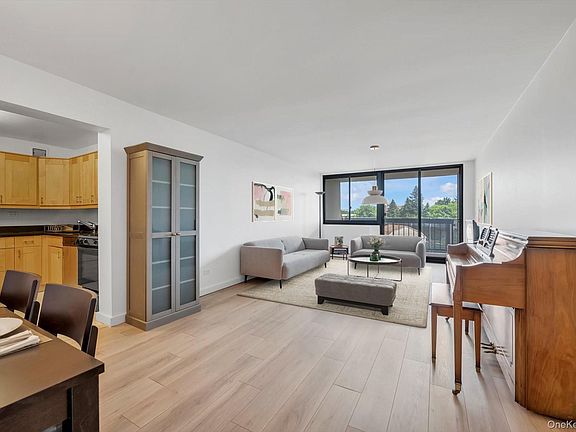 2 Bay Club Drive #2B, Bayside, NY 11360 | Zillow