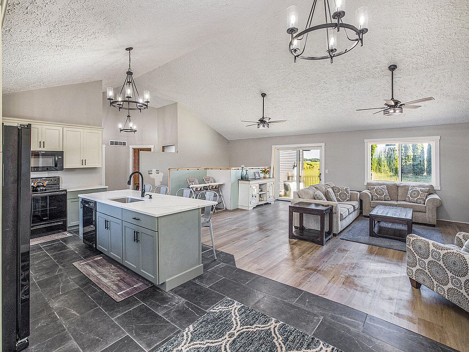 24032 May St, Edwardsburg, MI 49112 | Zillow