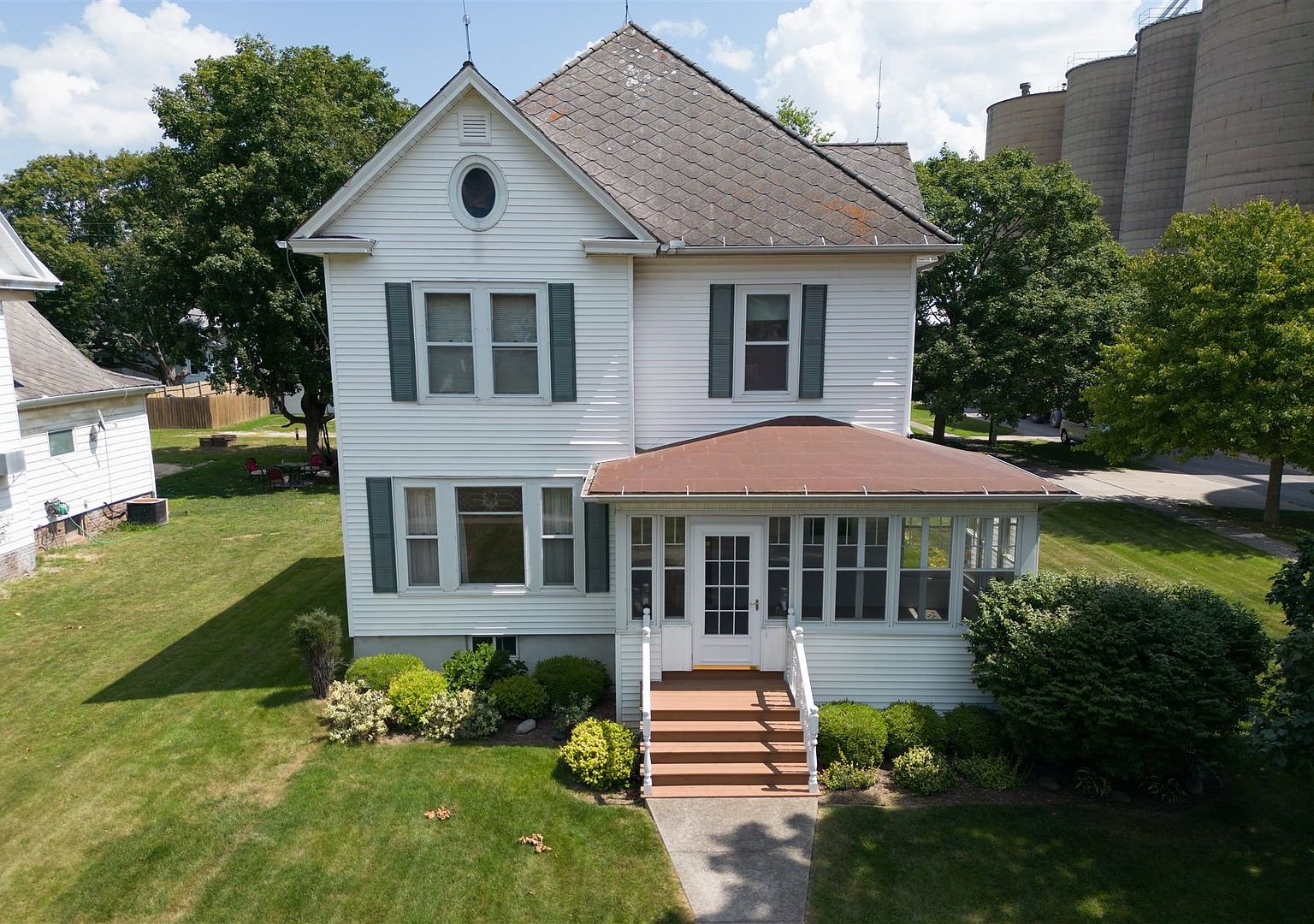 100 N Main St, Flanagan, IL 61740 | Zillow