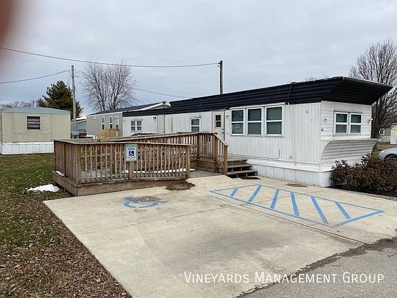 41 Sullivan Park, Sullivan, IL 61951 | Zillow