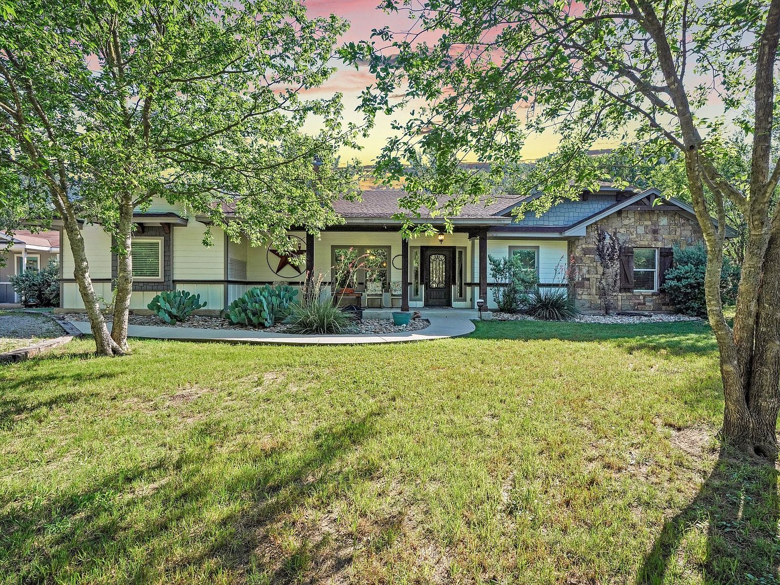 700 Green Tree Dr, Weatherford, TX 76087 | Zillow