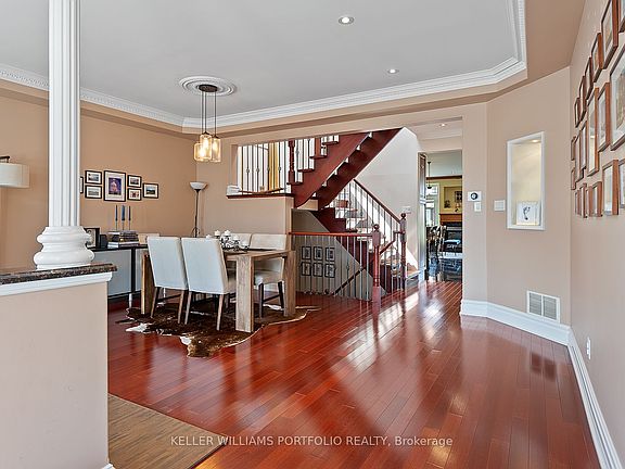 82 Harding Ave #4, Toronto, ON M6M 3A5 | Zillow