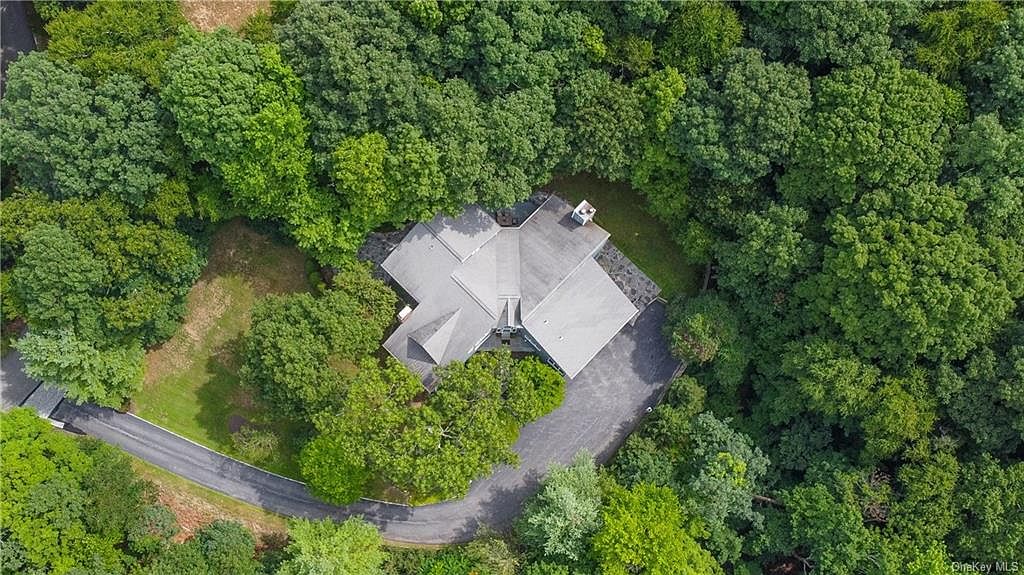 4 Van Rensselaer Rd, Katonah, NY 10536 | Zillow