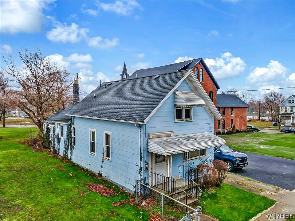 295 Maple St, Buffalo, NY 14204 | Zillow