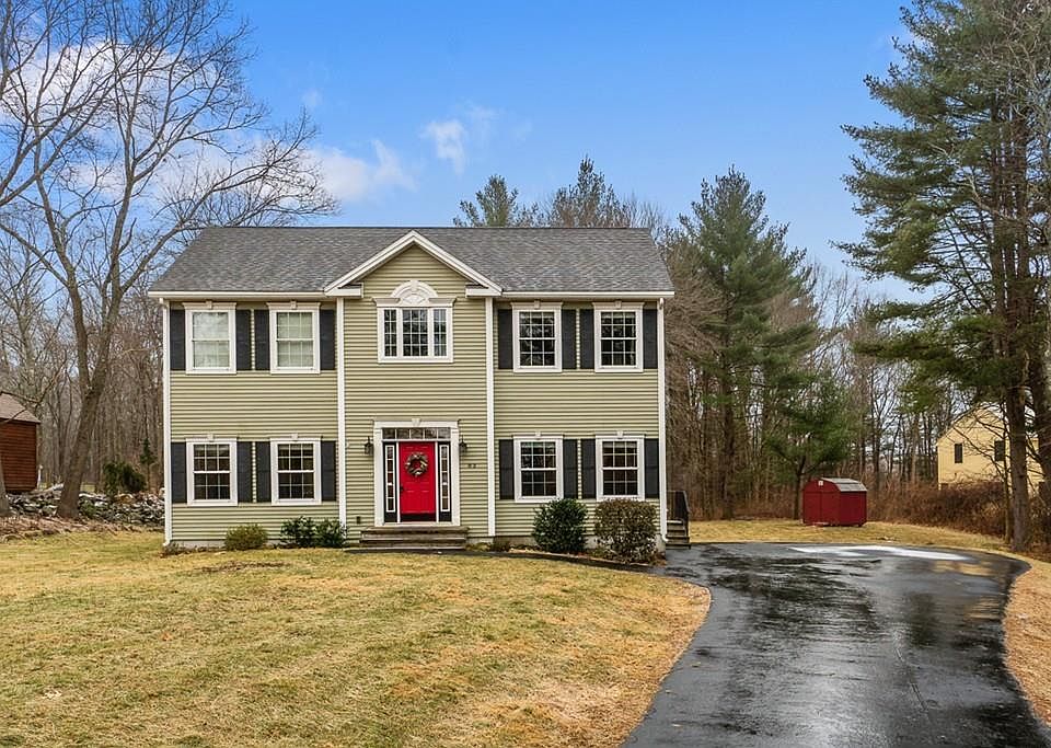 83 Elm St Byfield MA | Zillow