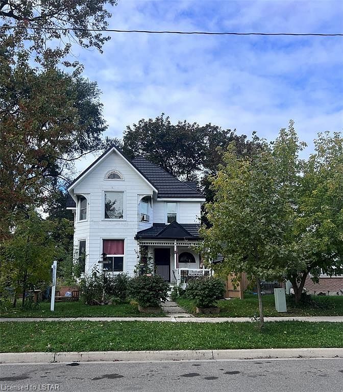 229 Queen St, Sarnia, ON N7T 2R7 | MLS #40506695 | Zillow